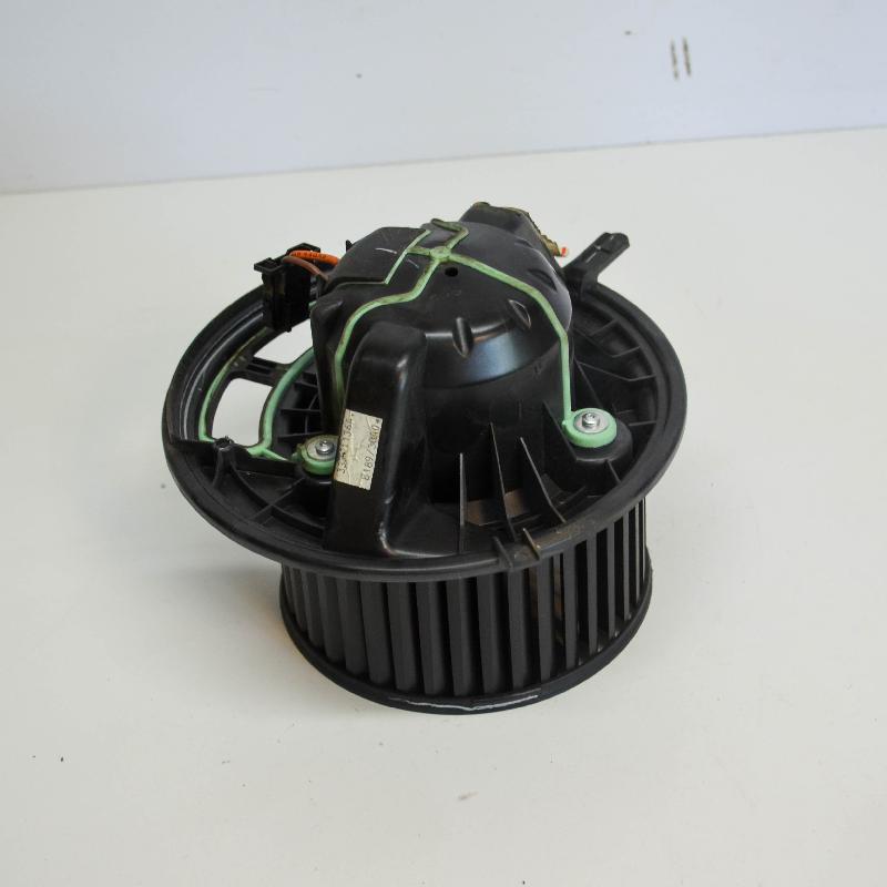 Heater blower motor BMW X3 (F25) sDrive 20 i 8853686 | B-Parts