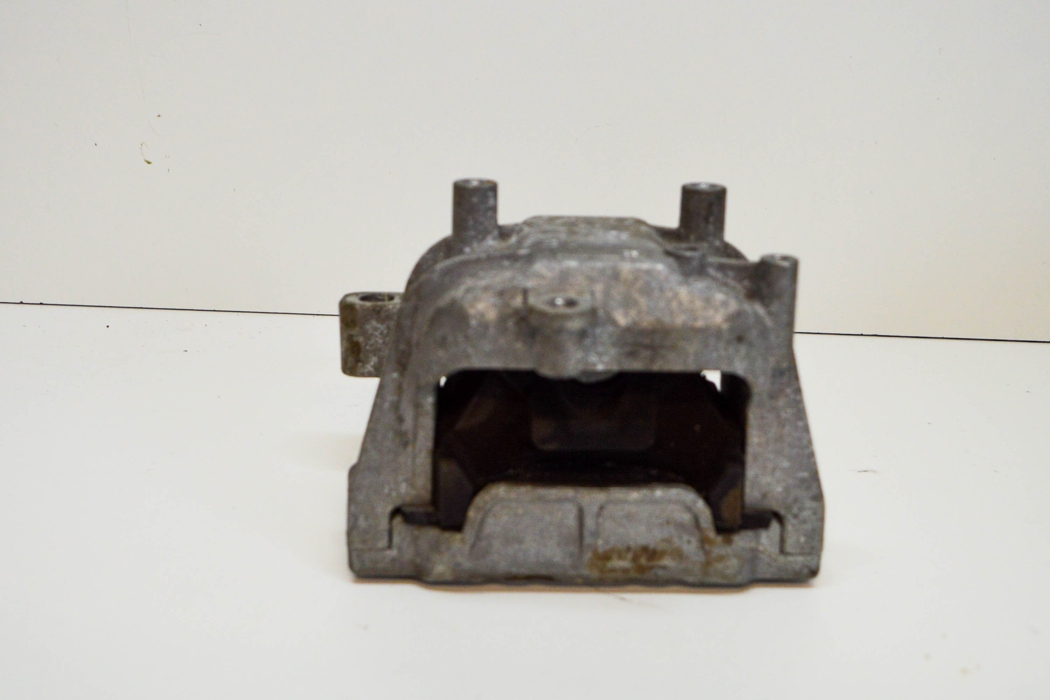 Engine mount VW EOS (1F7, 1F8) 2.0 TDI 16V 10620459 | B-Parts