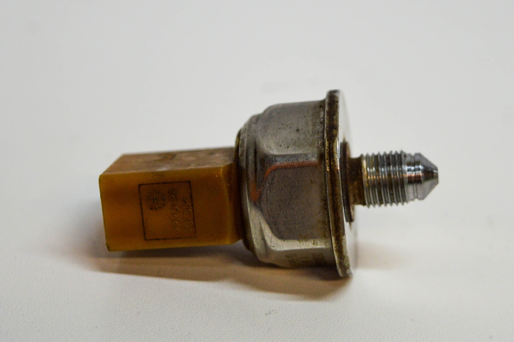 Electronic sensor VW PASSAT B6 Variant (3C5) 1.4 TSI 10300167 | B-Parts
