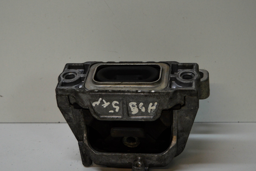 Engine mount VW PASSAT B7 Variant (365) 2.0 TDI 10529816 | B-Parts