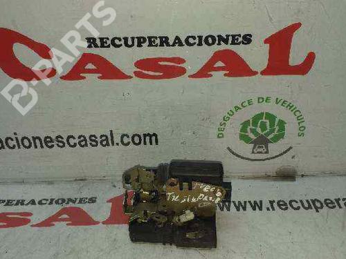 Cerradura puerta trasera derecha IVECO DAILY III Van 35 S 10 (ANJA41A1 ...