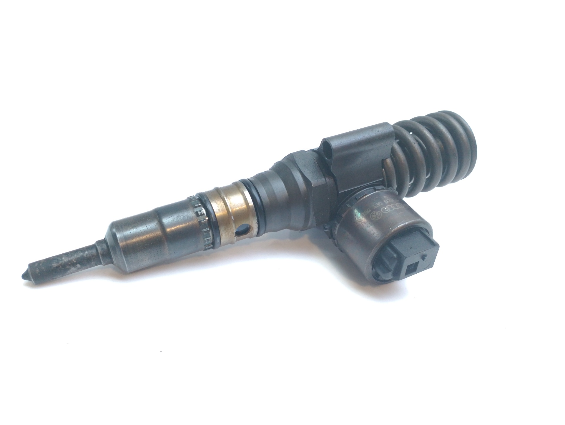 Injector AUDI A4 B7 (8EC) 2.0 TDI 16V 16200323 | B-Parts