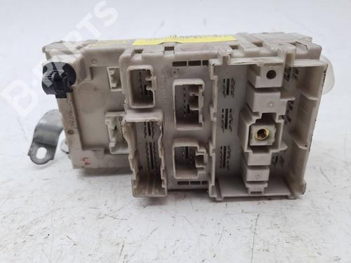 Fuse box TOYOTA RAV 4 II (_A2_) 2.0 4WD (ACA21, ACA20) 7980066 | B-Parts
