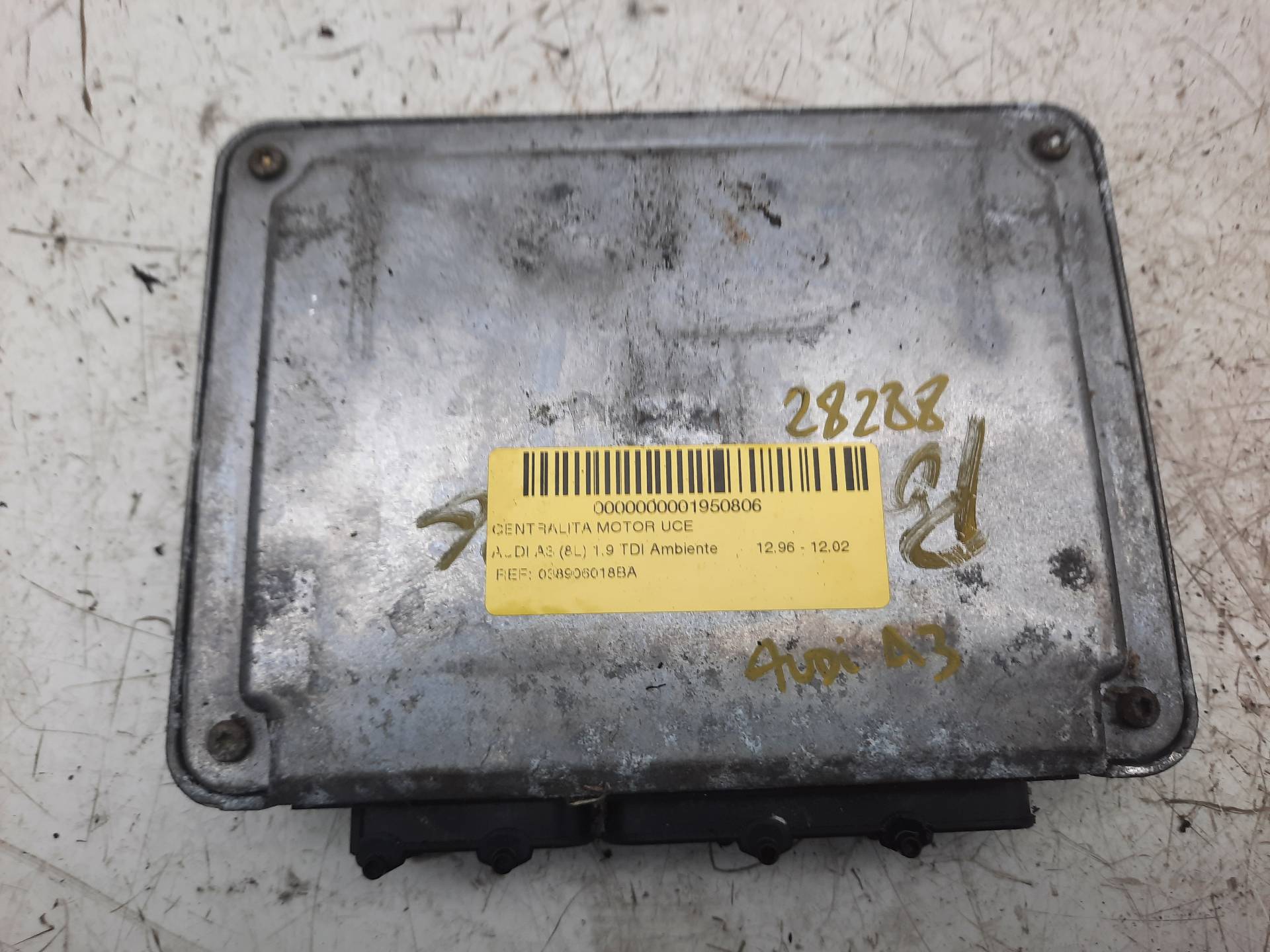 Engine control unit (ECU) AUDI A3 (8L1) 1.9 TDI 8242037 | B-Parts
