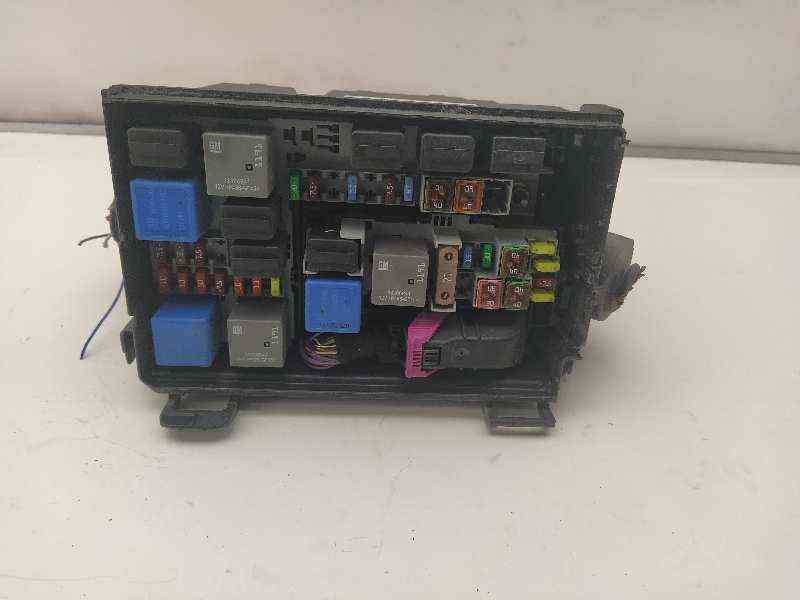 Fuse box OPEL CORSA D (S07) 1.3 CDTI (L08, L68) 4828954 | B-Parts