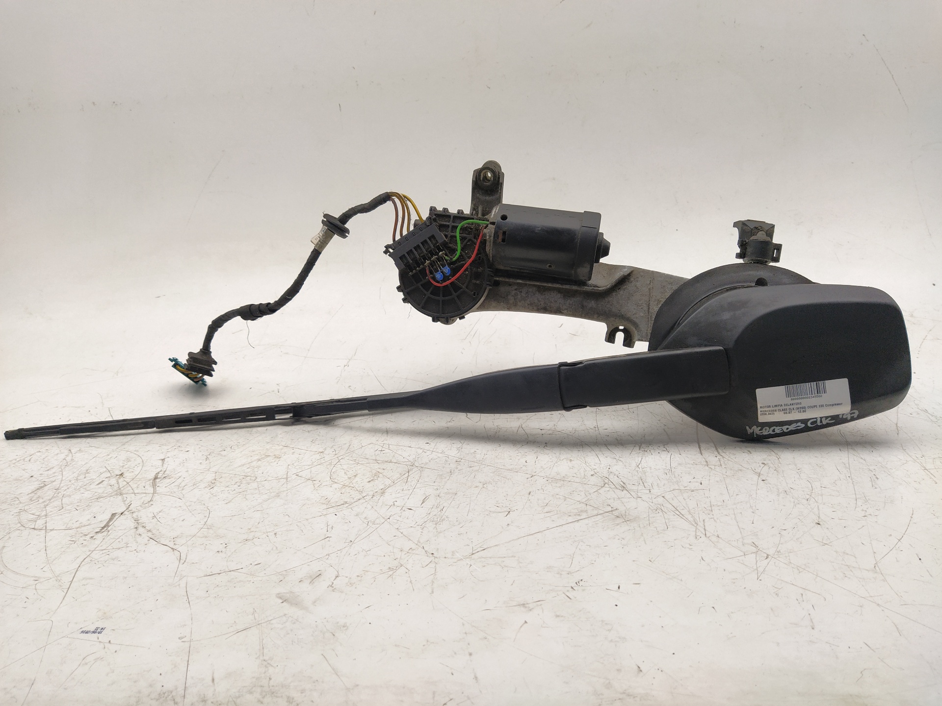 Front wiper motor MERCEDES-BENZ CLK (C208) CLK 230 Kompressor (208.347 ...