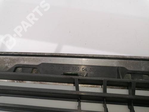 Front grille MERCEDES-BENZ C-CLASS (W203) C 180 Kompressor (203.046 ...