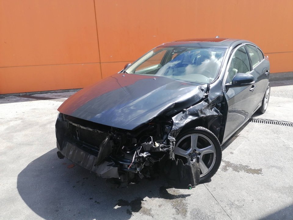 Pompe à carburant VOLVO S60 II (134) D4 16352268 | B-Parts