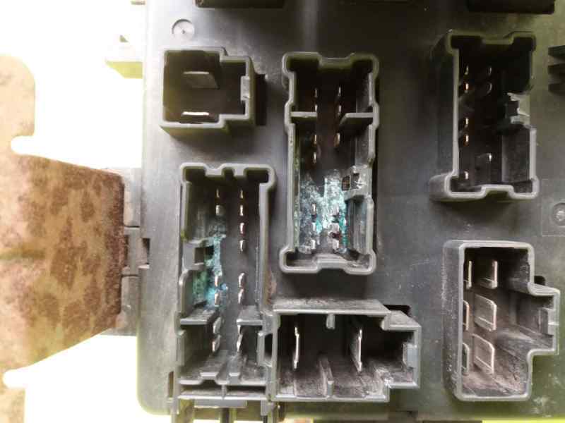 Boîte à Fusibles NISSAN TERRANO II (R20) 2.7 TDi 4WD 3E200077 | B-Parts