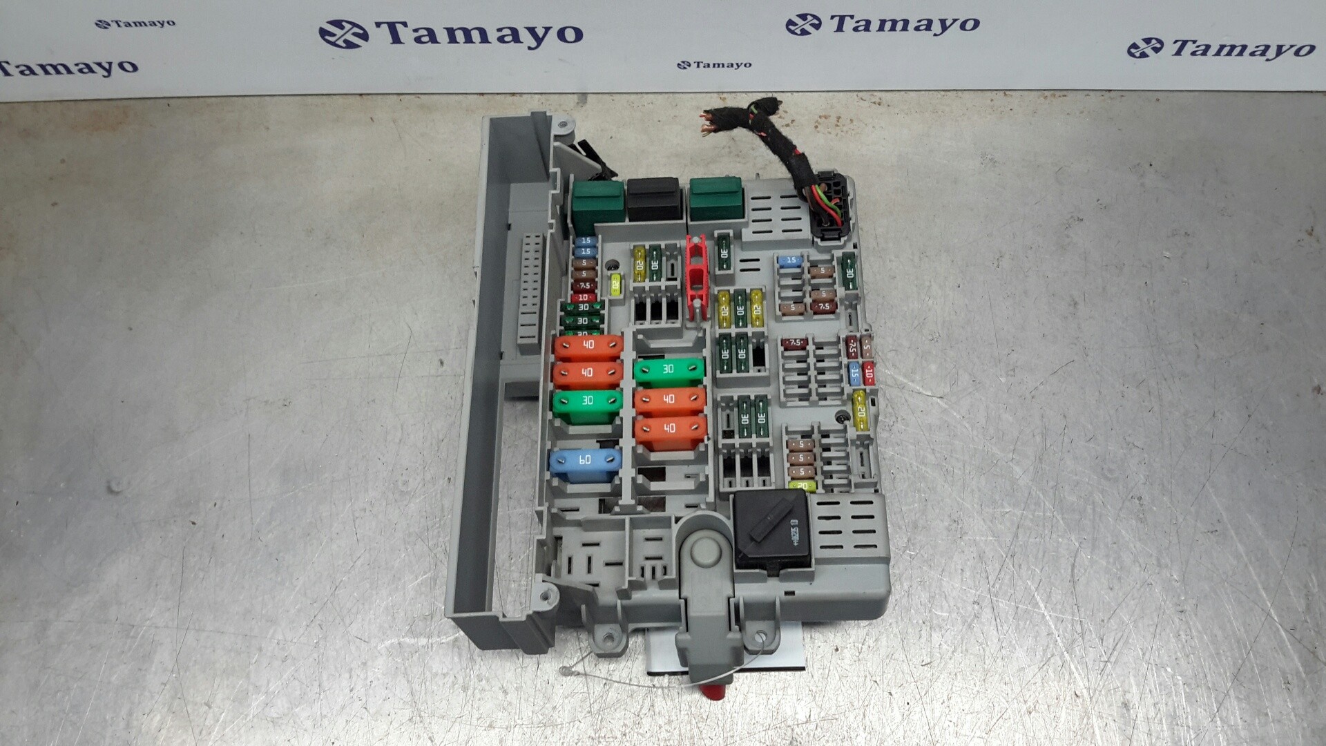 Fuse box BMW 1 (E87) 120 d 7011860 | B-Parts