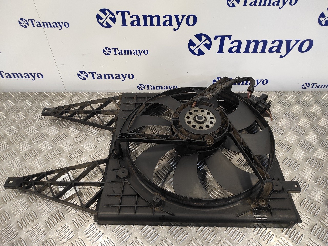 Radiator fan SEAT IBIZA III (6L1) 1.4 TDI 9586683 | B-Parts