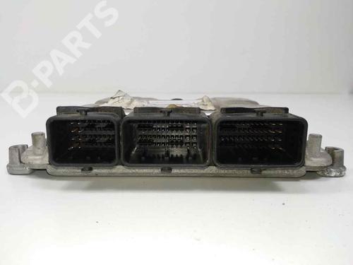 Engine control unit (ECU) RENAULT SCÉNIC I MPV (JA0/1_, FA0_) 1.9 dCi RX4 8283194 | B-Parts