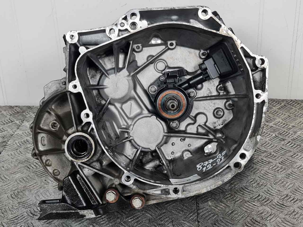 Manual gearbox PEUGEOT 5008 (0U_, 0E_) 1.6 HDi 6988815 | B-Parts