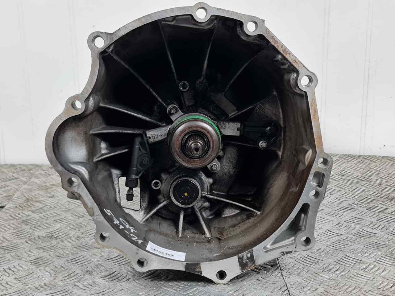 Manual gearbox VW CRAFTER 30-50 Van (2E_) 7492657 | B-Parts