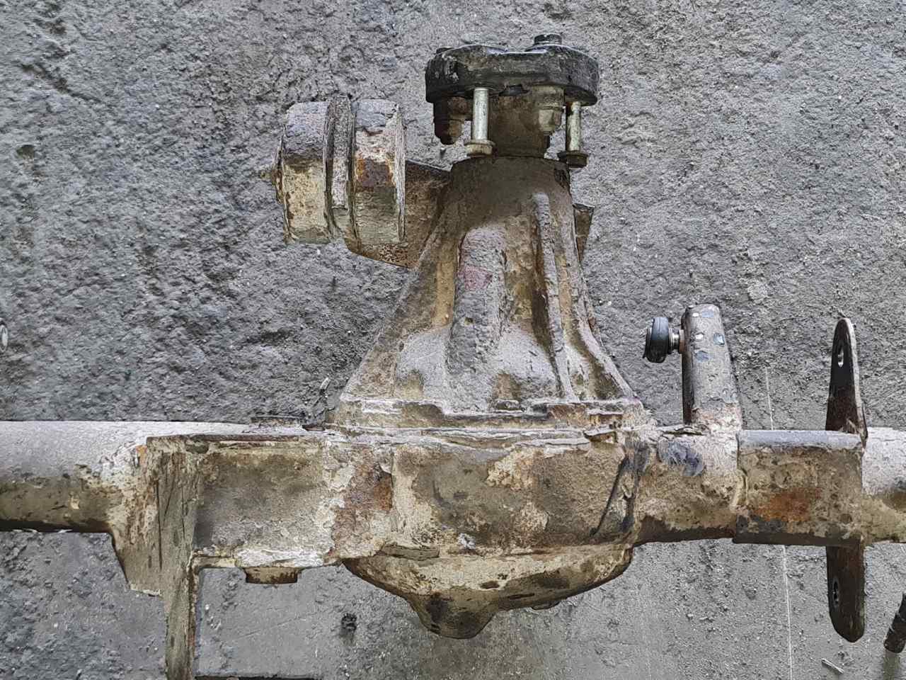 Rear differential LAND ROVER DISCOVERY I (LJ) 2.5 TDI 4x4 7626877 | B-Parts