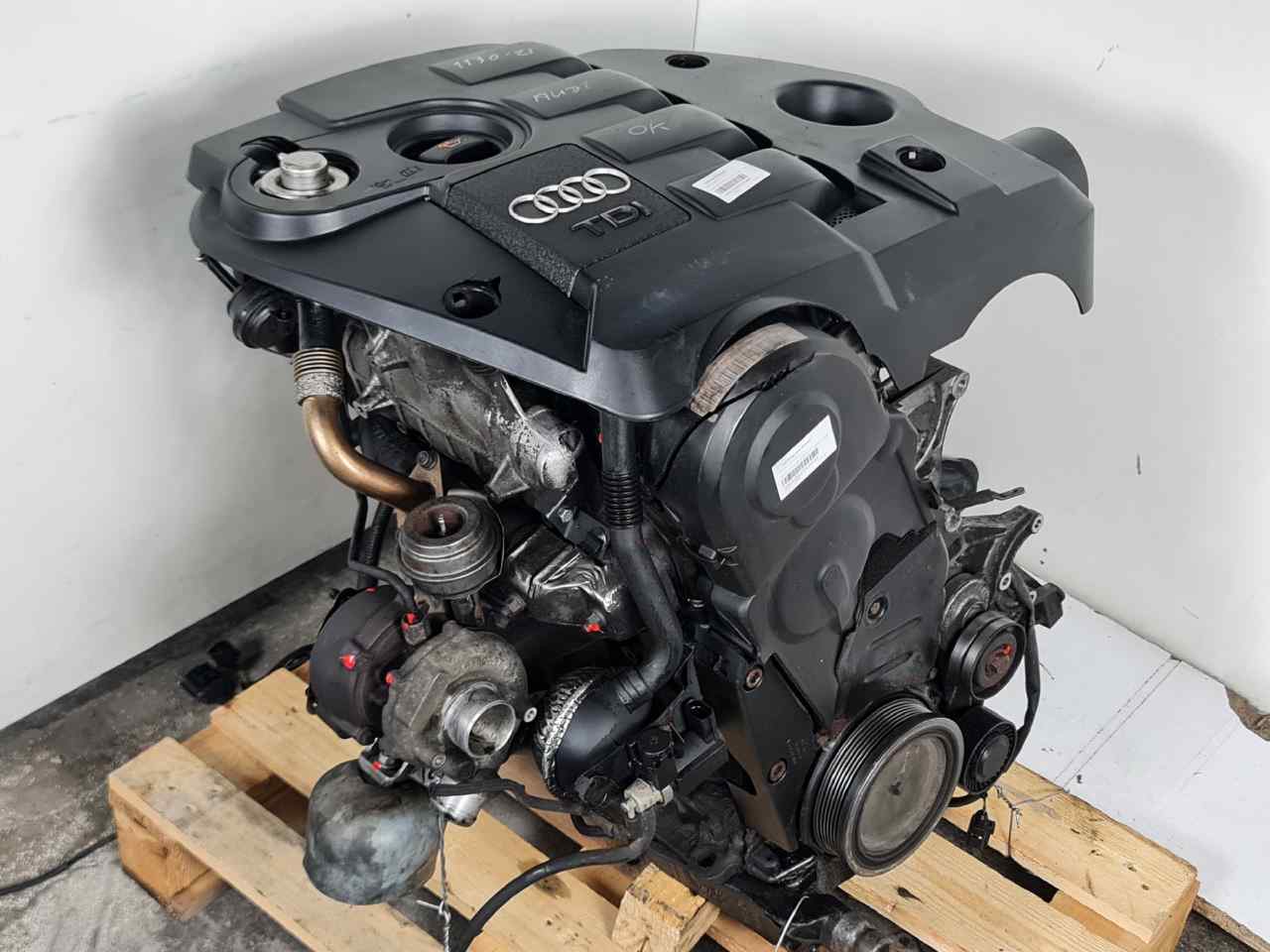 Engine AUDI A4 B6 Avant (8E5) 1.9 TDI 8209958 | B-Parts