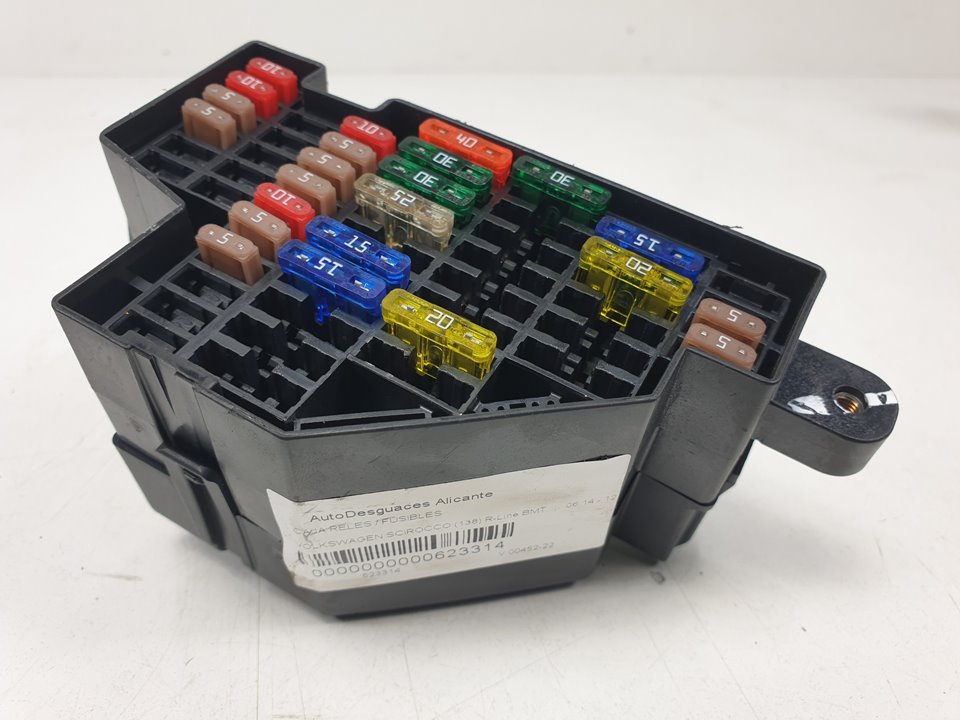 Caja reles / fusibles VW SCIROCCO III (137, 138) 1.4 TSI 9977491 | B-Parts