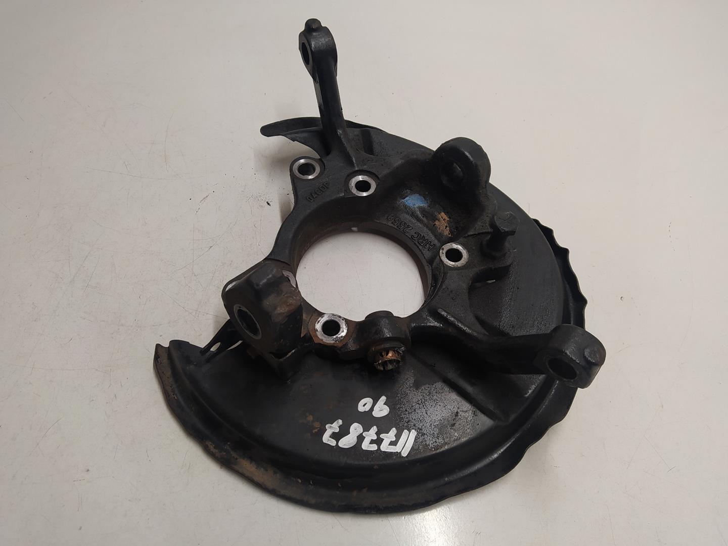 Right front steering knuckle LAND ROVER RANGE ROVER II (P38A) 2.5 D 4x4 ...
