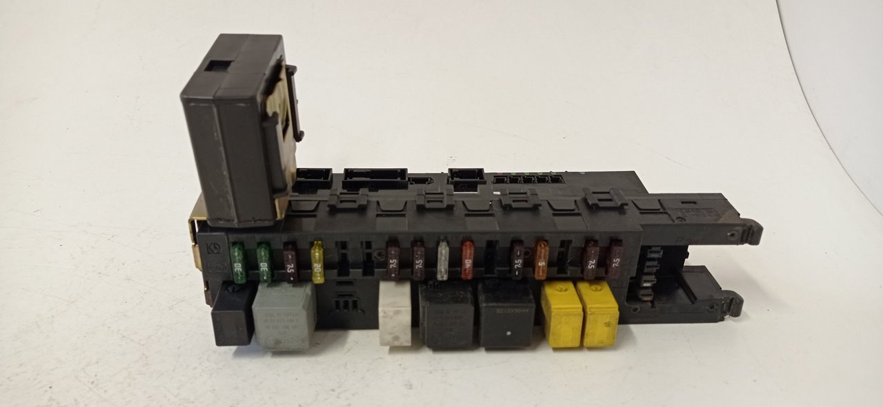 Fuse box MERCEDES-BENZ C-CLASS (W203) C 220 CDI (203.006) 7614681 | B-Parts