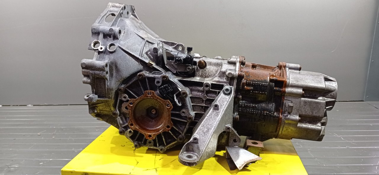 Manual gearbox AUDI A4 B5 Avant (8D5) 2.5 TDI 7093379 | B-Parts