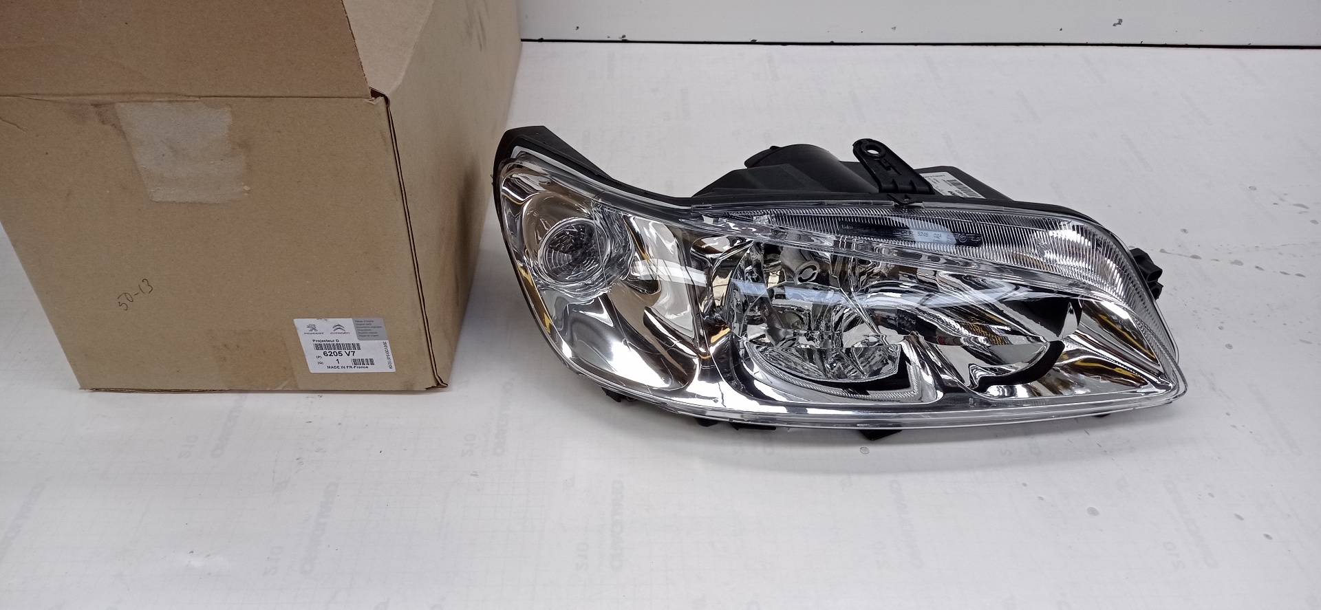 Optica direita PEUGEOT 306 Hatchback (7A, 7C, N3, N5) 15896324 | B-Parts